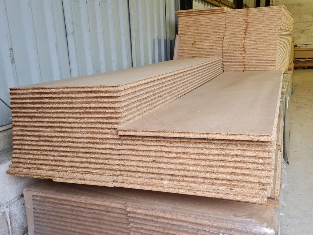 P5 Moisture Resistant Chipboard Flooring (600mm x 2440mm) - Trade ...